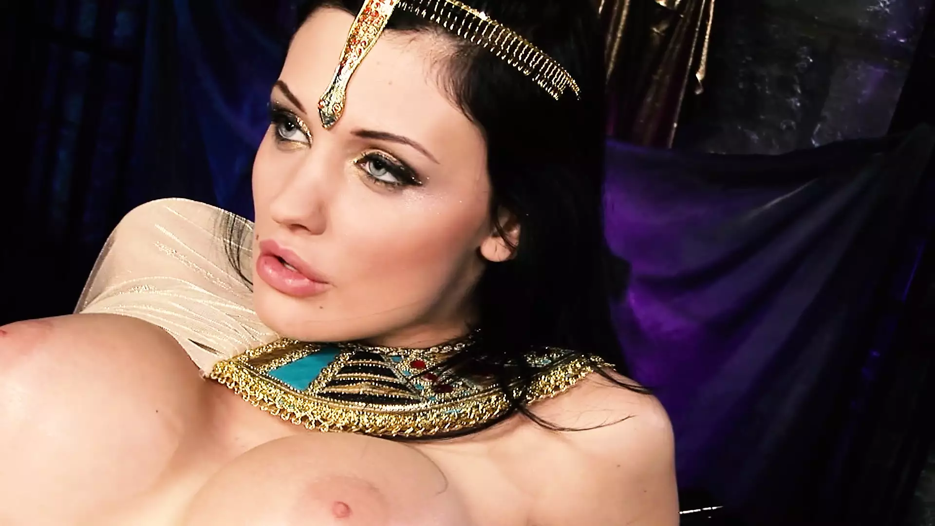 Aletta Ocean Und Amanda Bleack In Dicken Möpsen Kostümiert Vierer 8279
