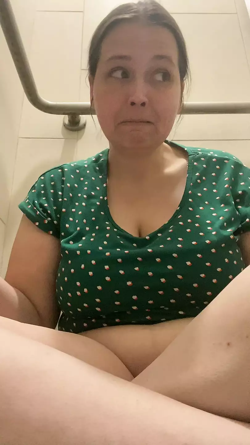 多个玩具导致高潮 Xhamster