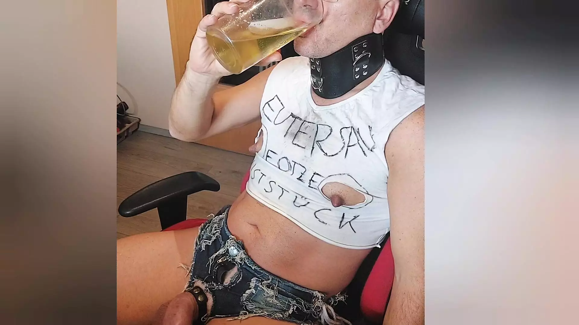 Piss Drinking Slave Pig: Gay Humiliation Big Cock Porn feat. Titten-Sau | xHamster