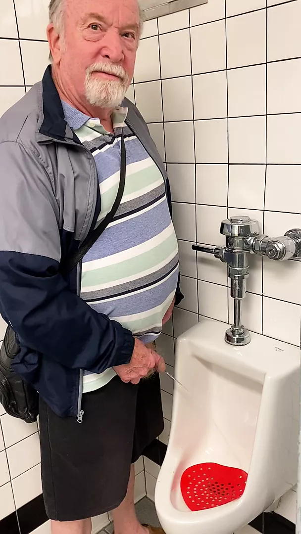 Peeing In Public Restroom Gay Amateur Amateur Porn Xhamster