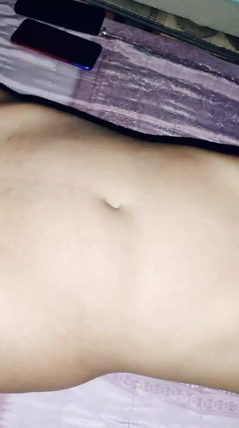 Une desi indienne montre sa chatte et ses seins | xHamster