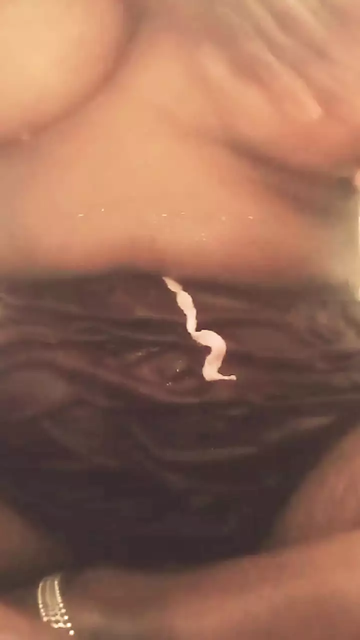 Asiatische frauen, schmutzige veena ficken im badezimmer, sex | xHamster