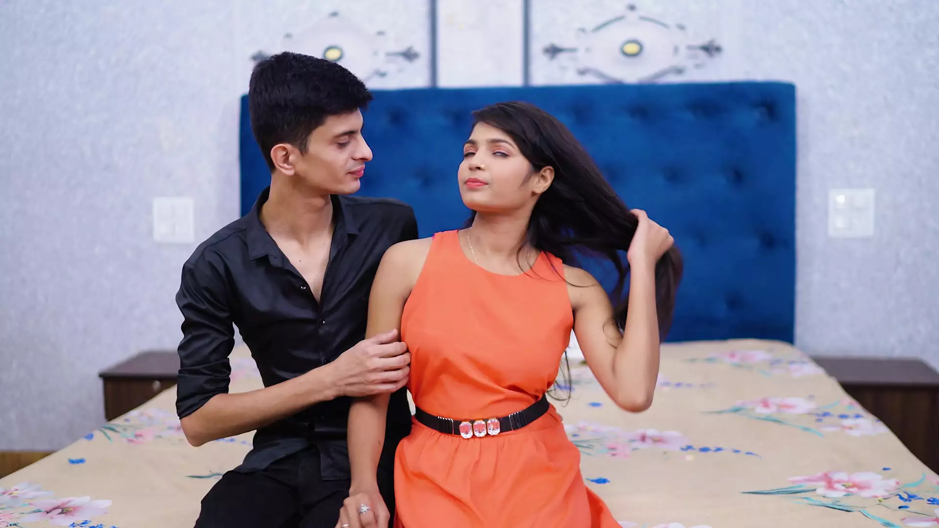 Indische frau ist am ehemann einer freundin interessiert | xHamster