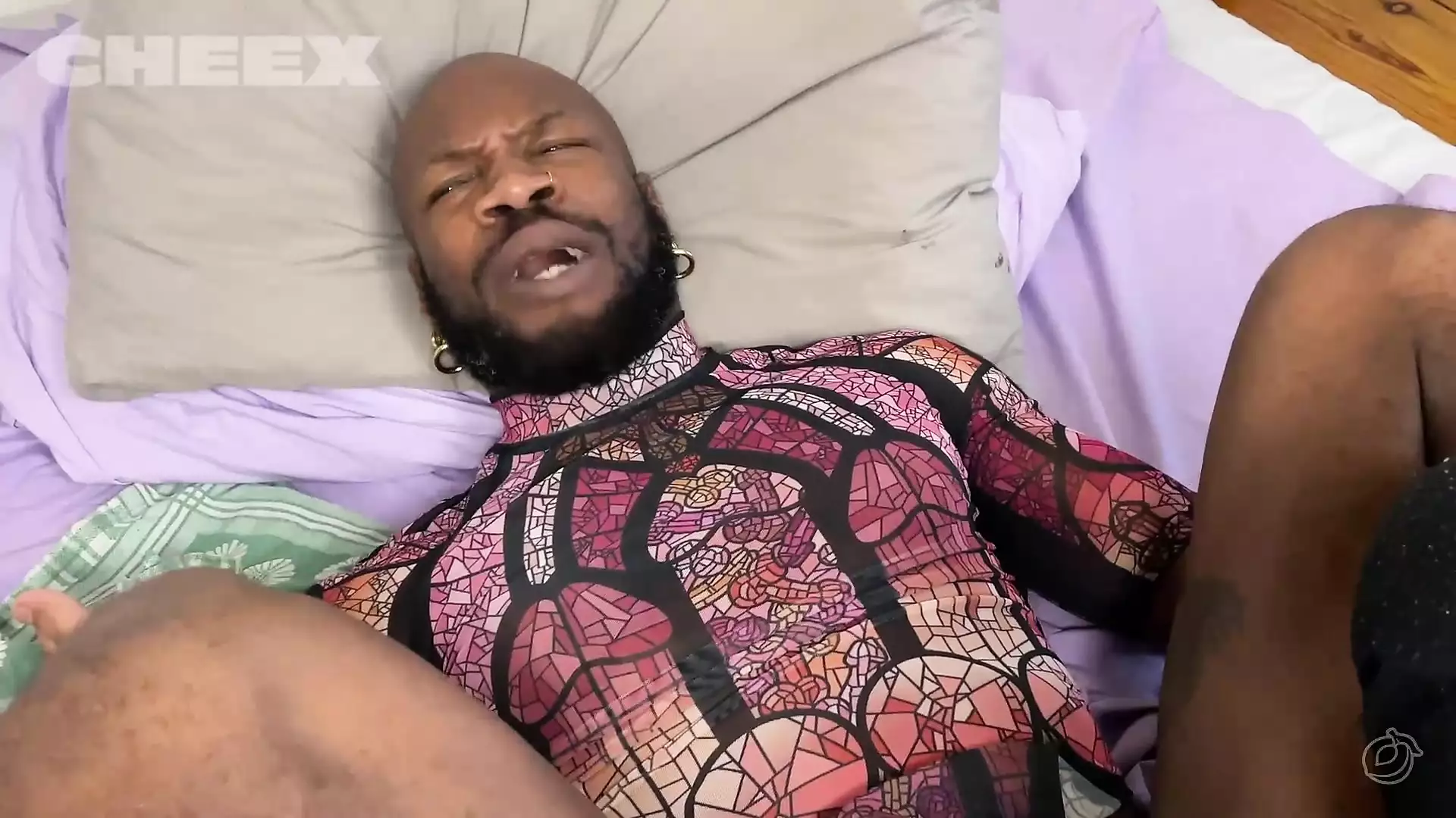 Morena Lina Bembe en tutorial de vinculación interracial | xHamster