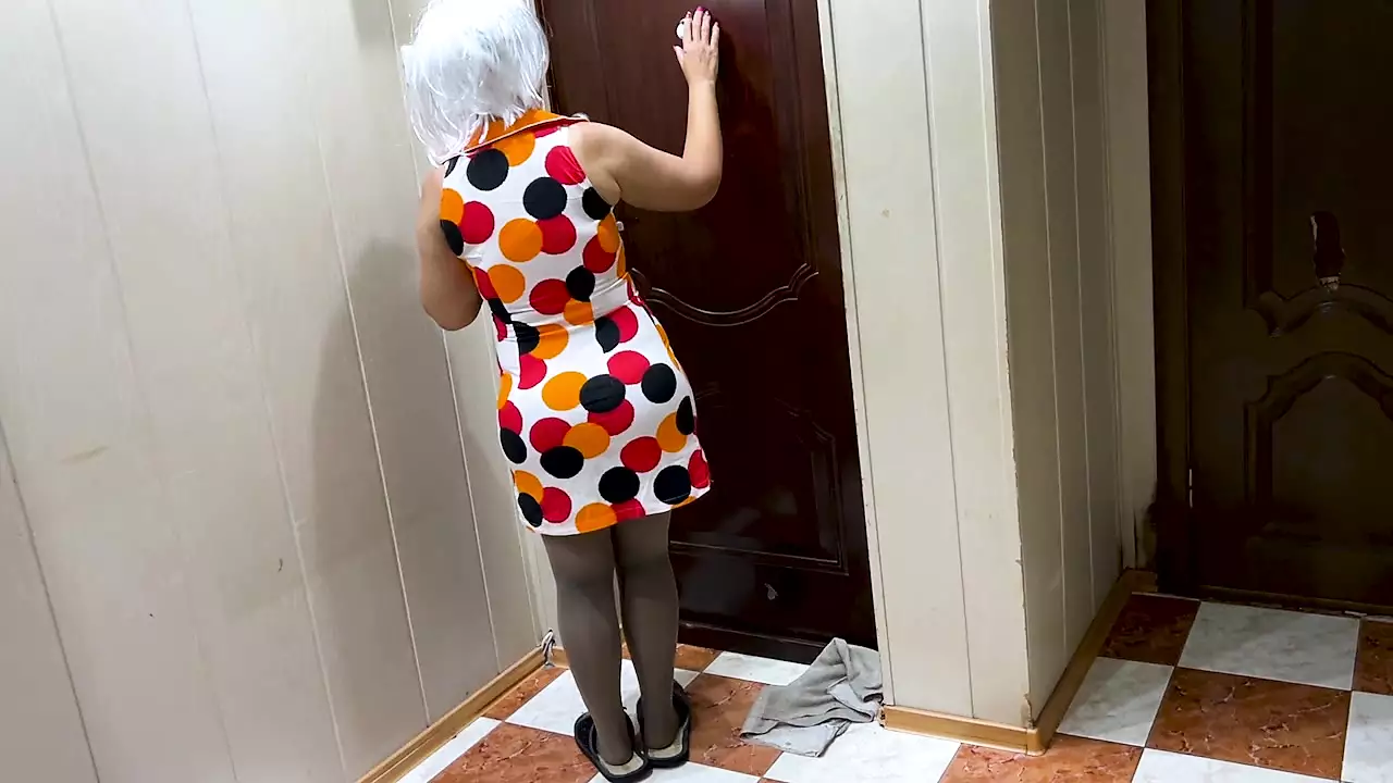 Si la milf no se va, entonces necesitas animar su gran culo con sexo anal | xHamster