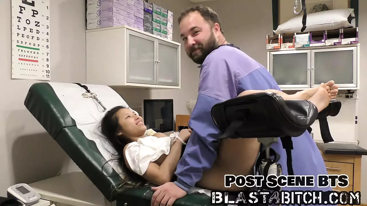 Raya Nguyen se fait exploser la chatte de sperme | xHamster