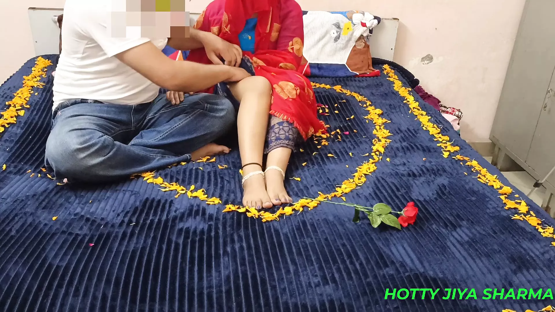 Uff Bohat Dard Ho Rahi Hai Indian Xxx Newly Married Suhaagraat Sex Xhamster