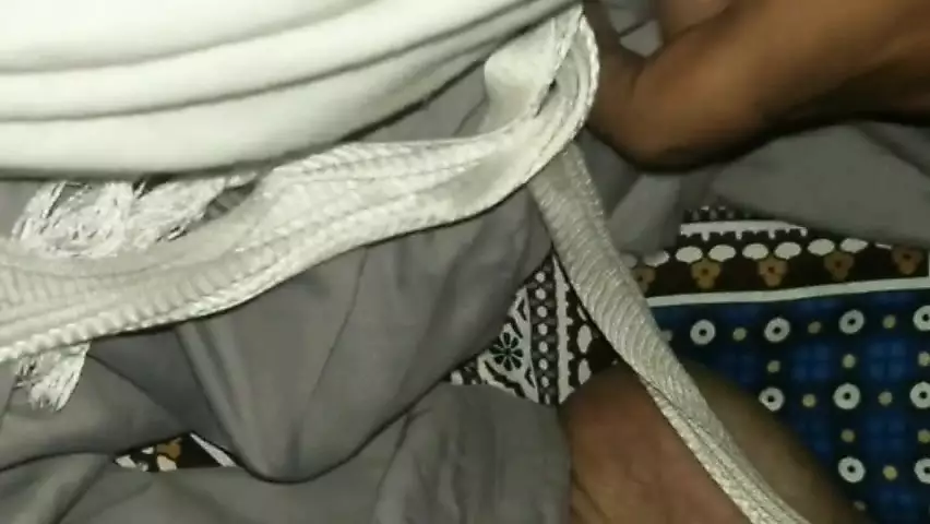 साली के साथ सेक्स भारतीय सेक्स बिस्तर के कमरे में देसी सेक्स Xhamster