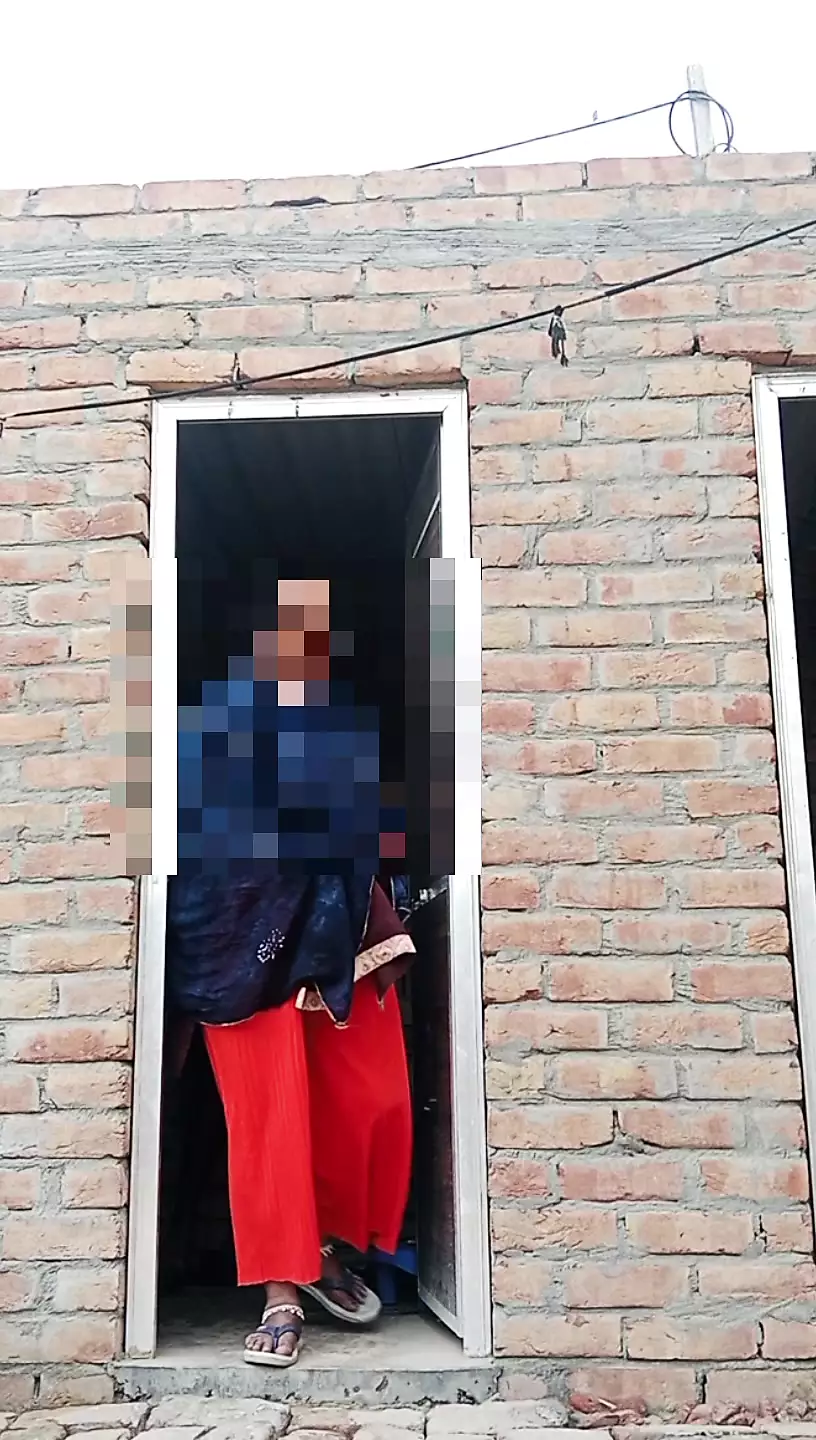 Village Lover Morning Sex Girlfriend Ko Suba Suba Bathroom Me Lund Ka