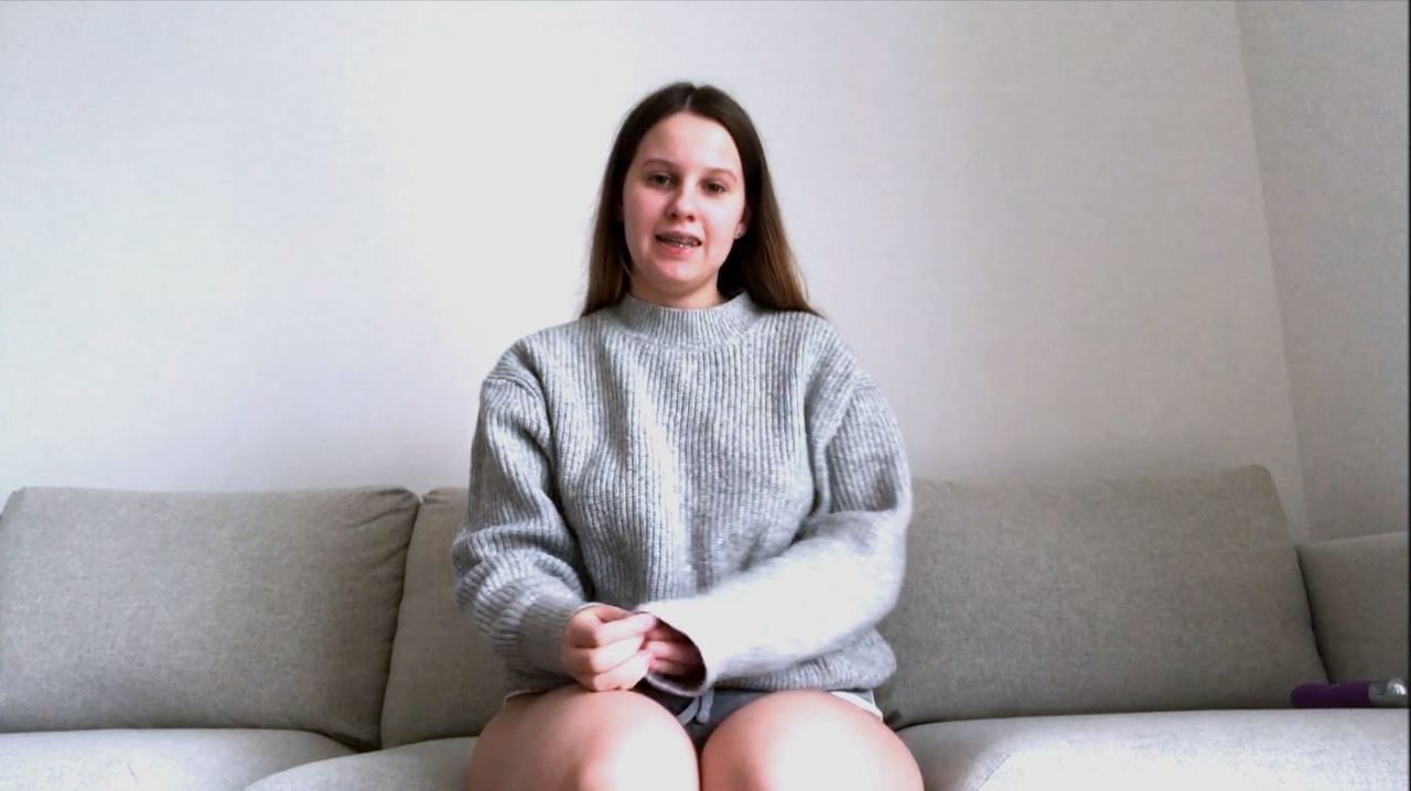 Adolescente De 18 Ans Pour La Première Fois Bbw Nue Aux Seins énormes