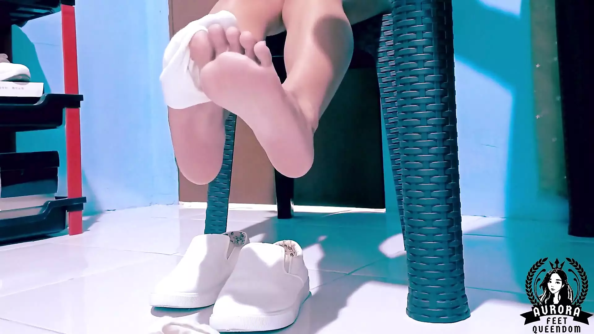 Smelly Feet & White Socks: Foot Fetish Amateur Porn by FapHouse | xHamster