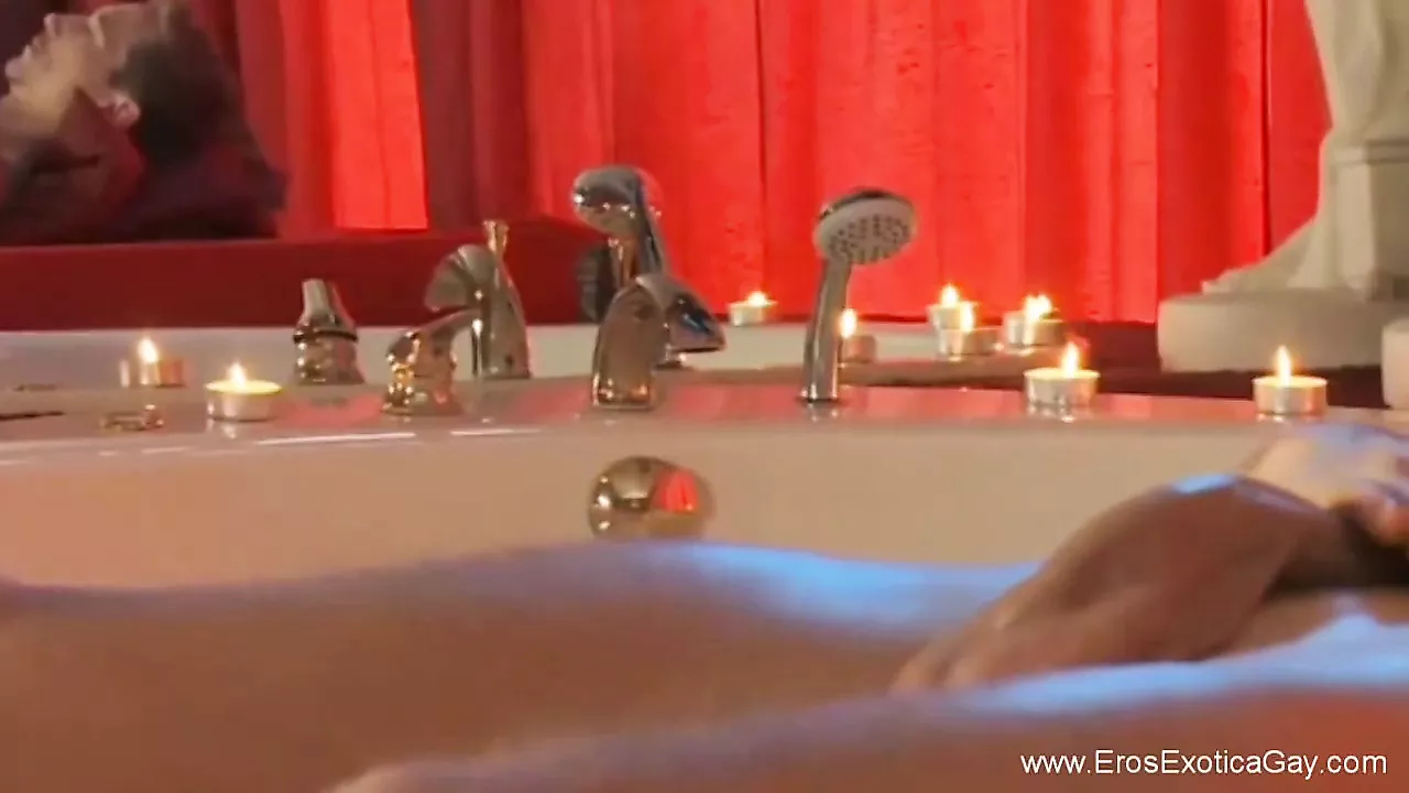 Apprendre à se faire plaisir pendant le temps seul | xHamster