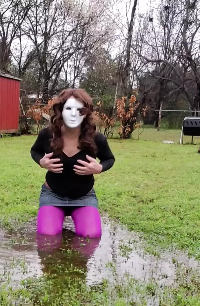 Gay Cd Outdoors Puddle Play In Nylon Pantyhose And Leotard Amateur