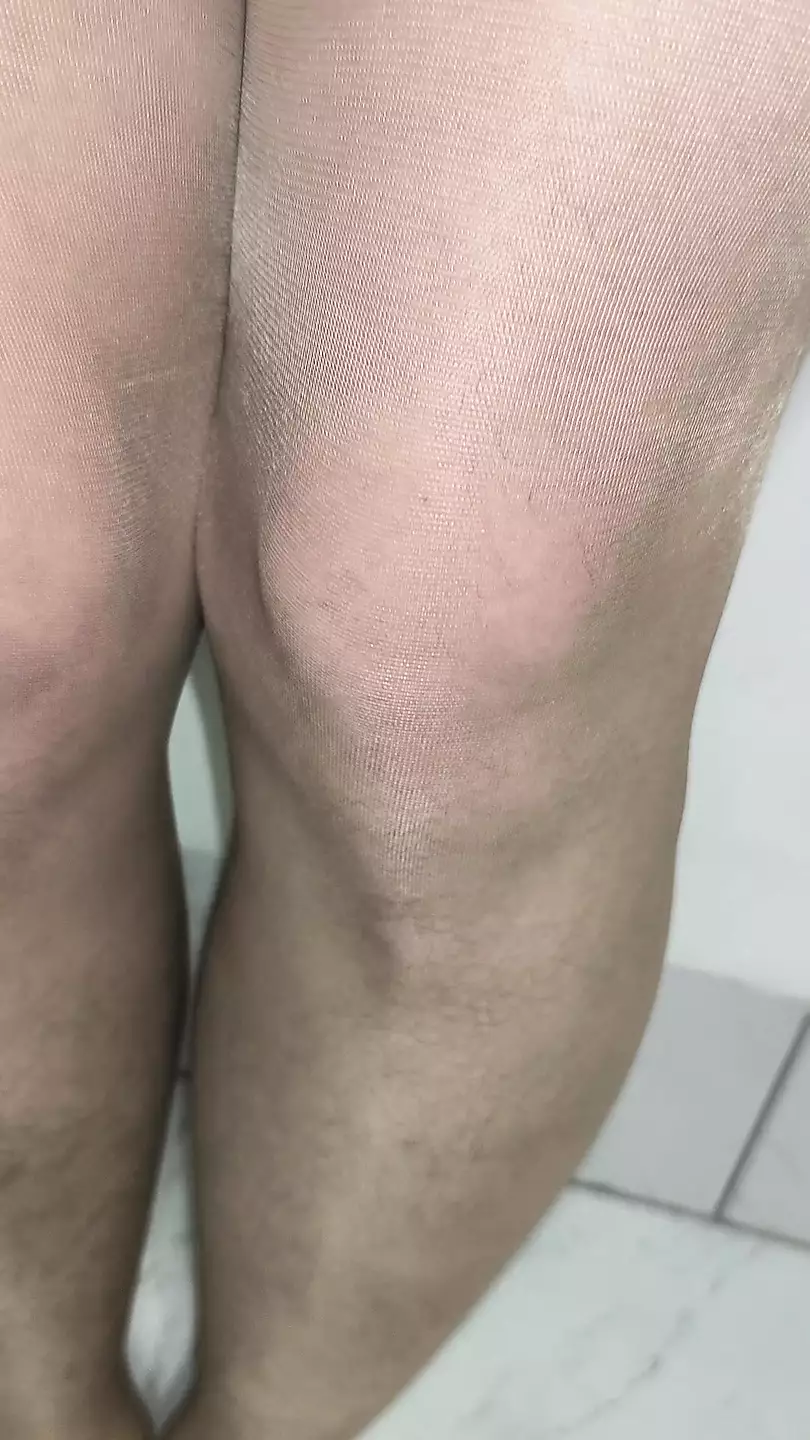 Sissy kommt viel durch die nackte hochglänzende strumpfhose der stiefschwester | xHamster