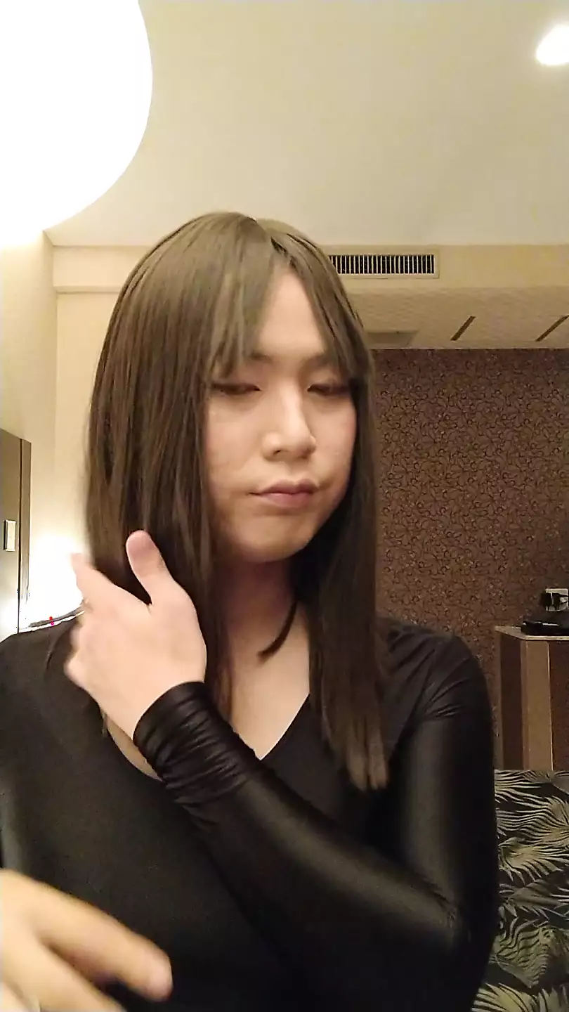 日本の女装はレオタードスカートを着て自慰行為をします Xhamster