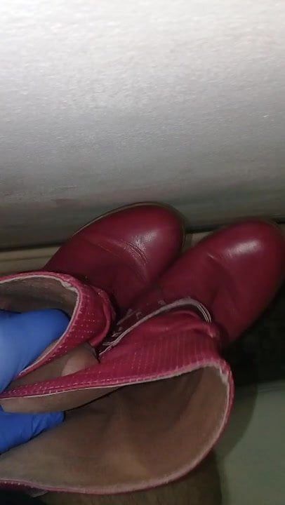 Bootjob-Schwestern Stiefel | xHamster