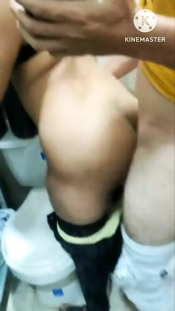 Индийская домохозяйка занимается сексом стоя с мужем на кухне Xhamster