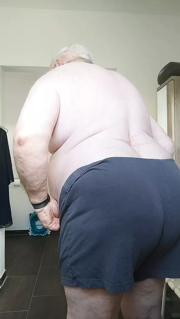 Naga zabawa, pokaz i pierdzenie | xHamster