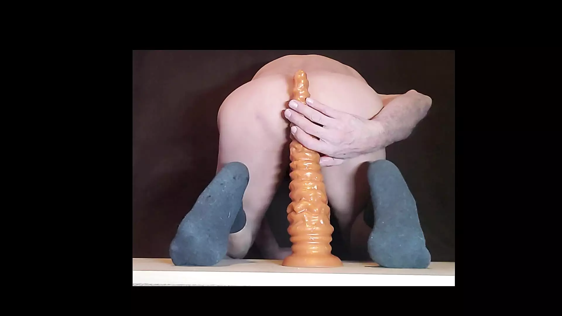深深插入我的菊花 Xhamster