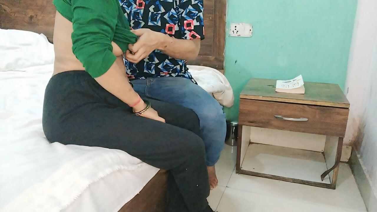 Desi Lakri Ko Teacher Ne Kapre Utar Kar Choda Hardcore Sex Feat