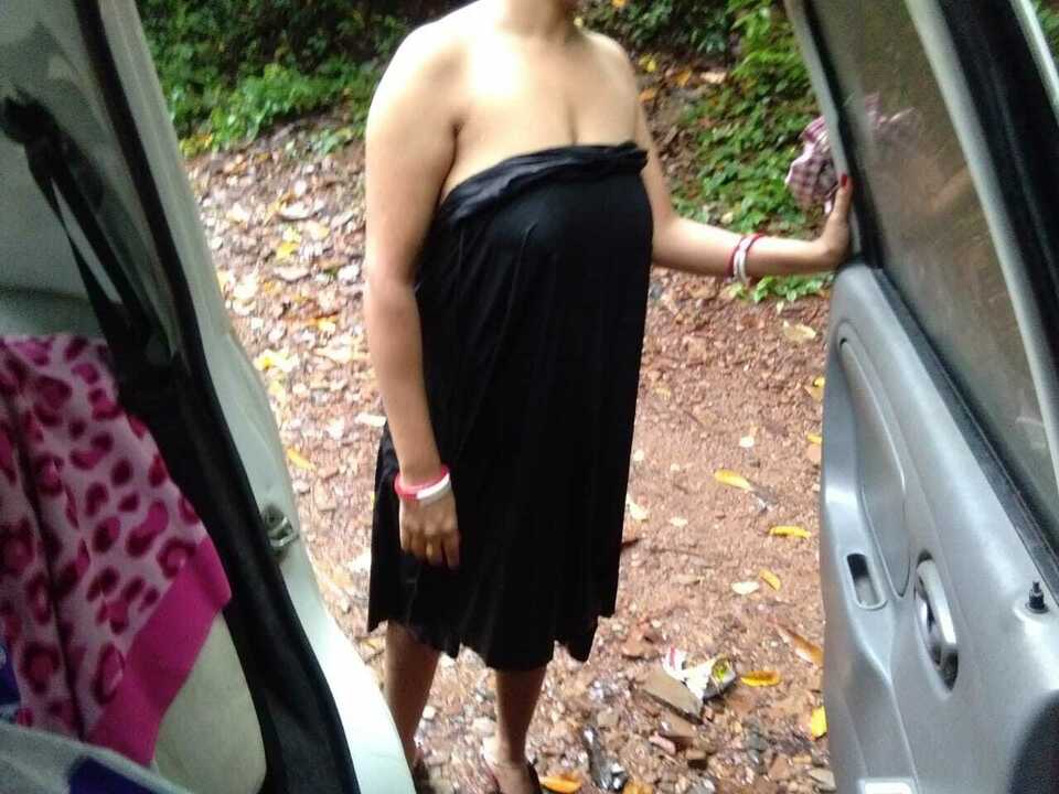 Indian Milf Queen Has Outdoor Public Car Sex In Compilation Pick Up