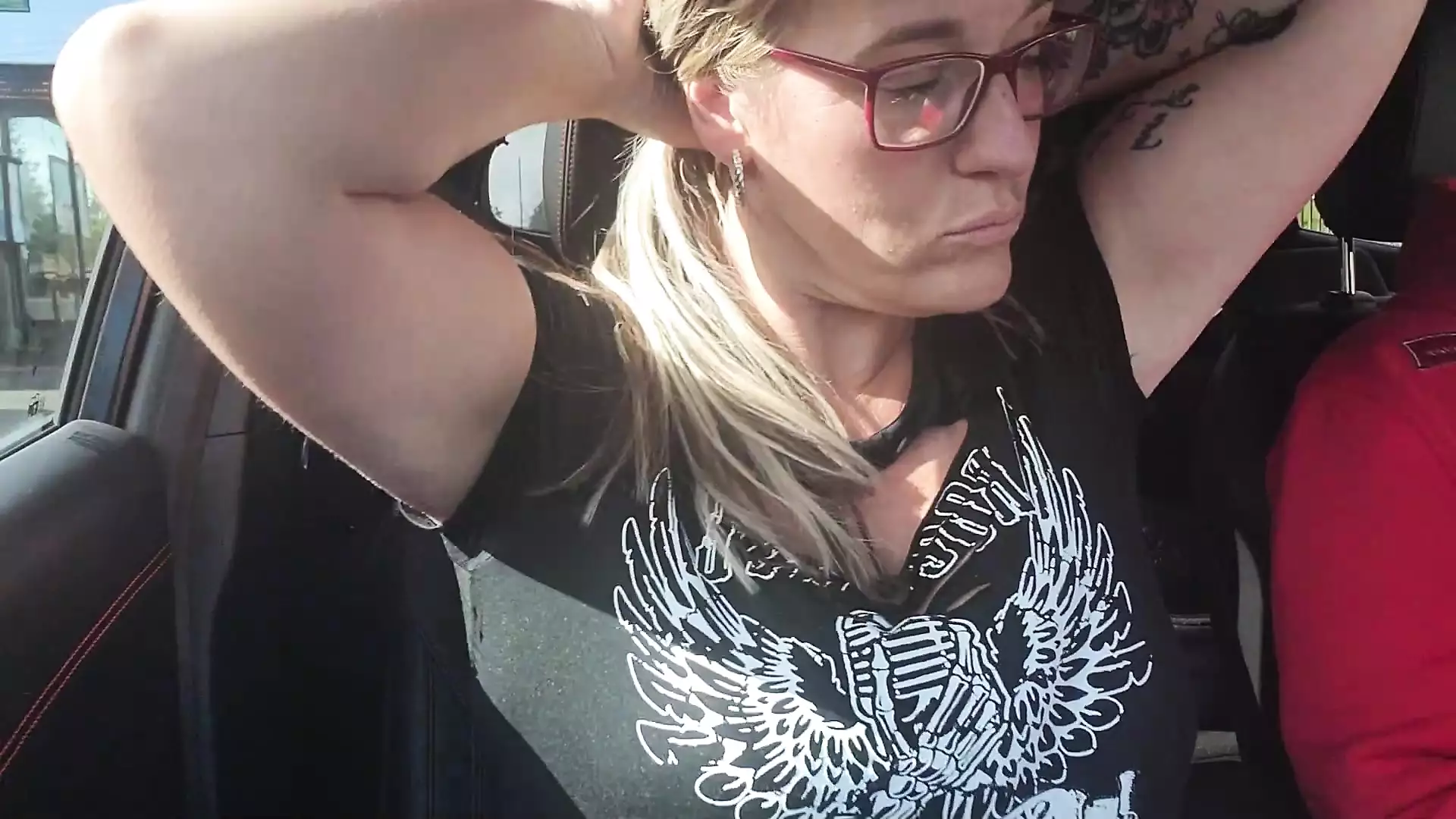 Pinky Pussy Gets Her Tits Out For The Lads Whilst Driving Housewife Big Tits Porn Xhamster