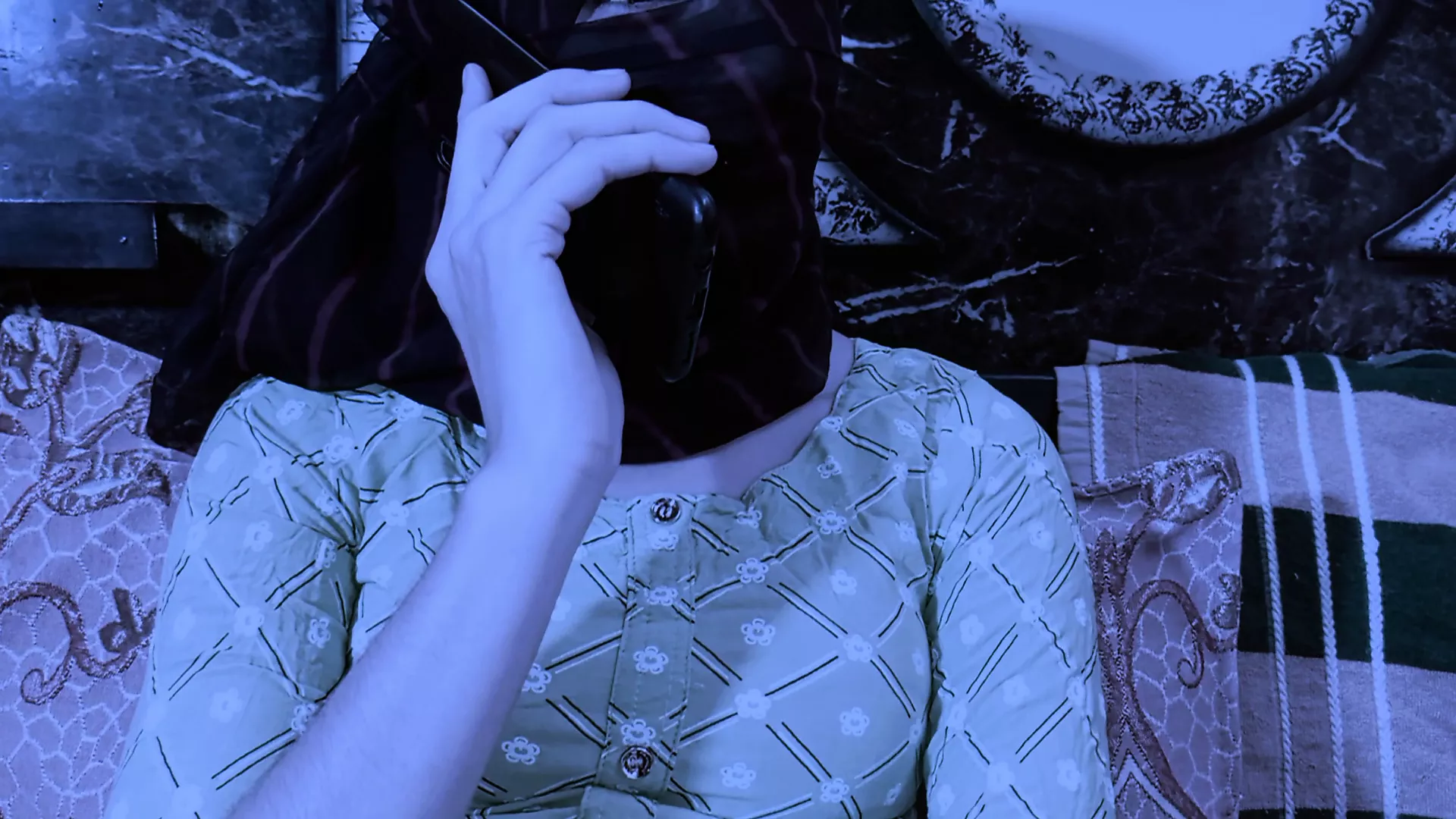 Paquistanesa menina ne bihari nokar ka mota lund dekh kr apni chut me lund le liya completo hd ...