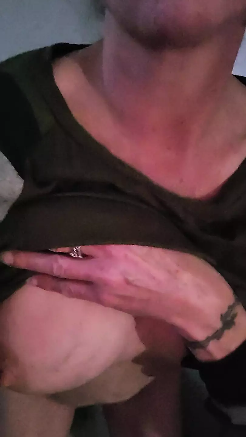 Lonely Pissing MILF: American Submissive Amateur Porn | xHamster