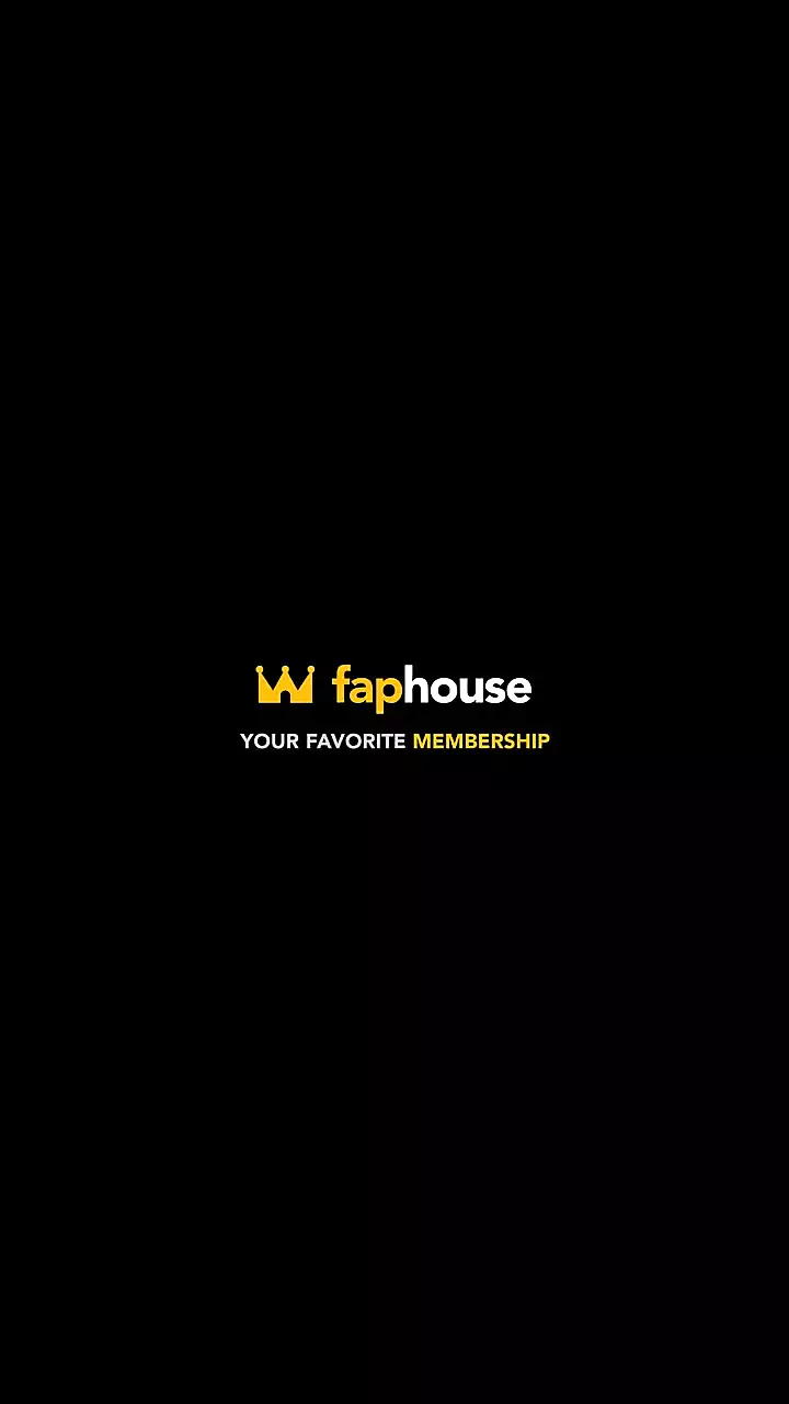 用白色假阳具操我的阴户 Xhamster