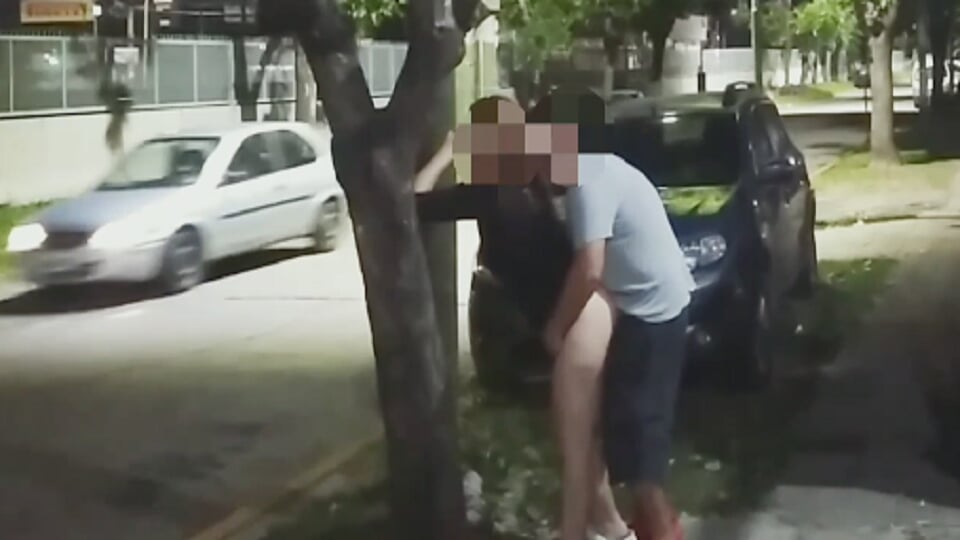 Un Couple Sexy Baise Dans La Rue En Public Avec Des Voyeurs Xhamster