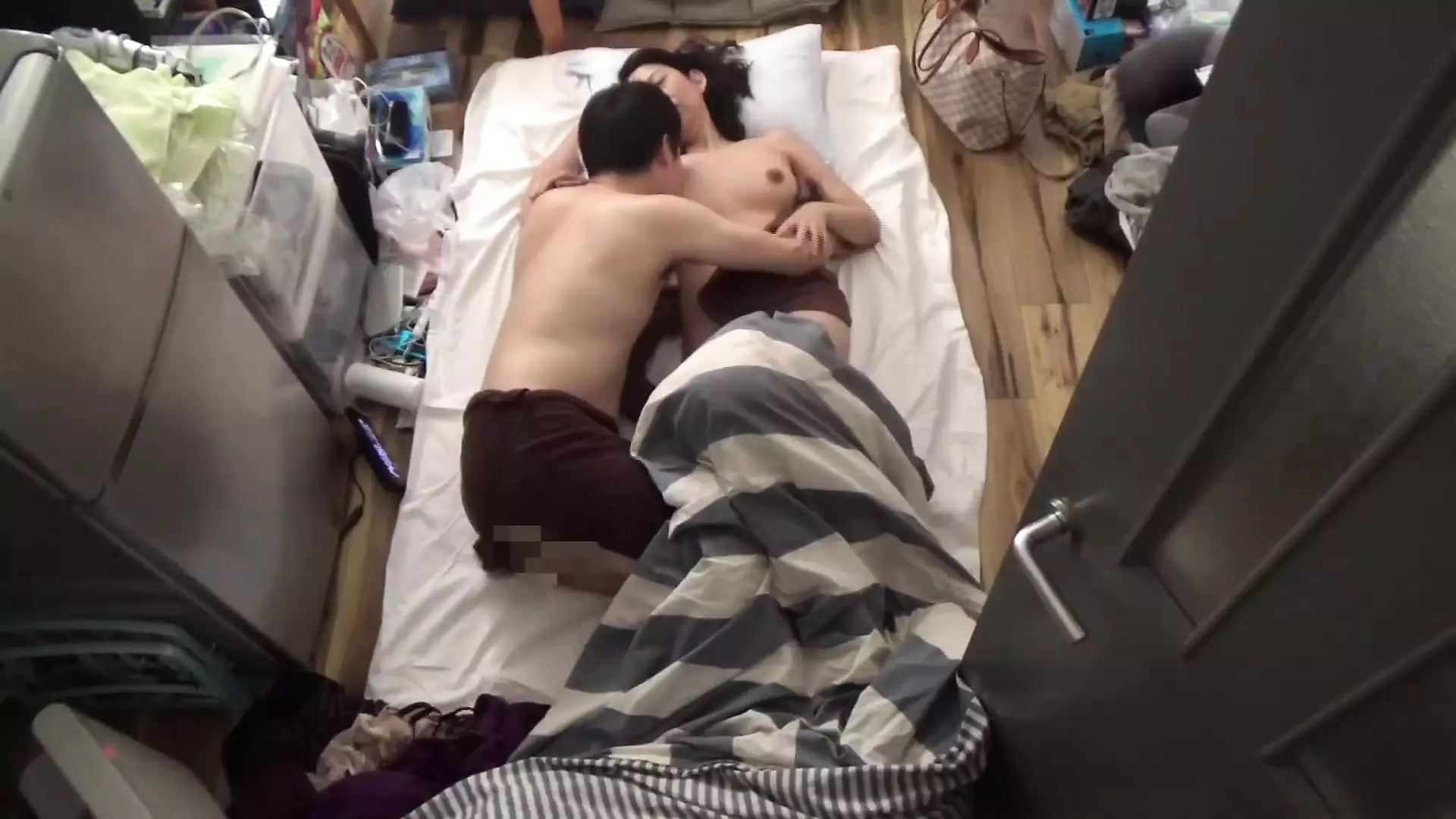 Beautiful MILFs Only Picking up Ordinary Ladies Hanging Around the Streets Vol 2 | xHamster