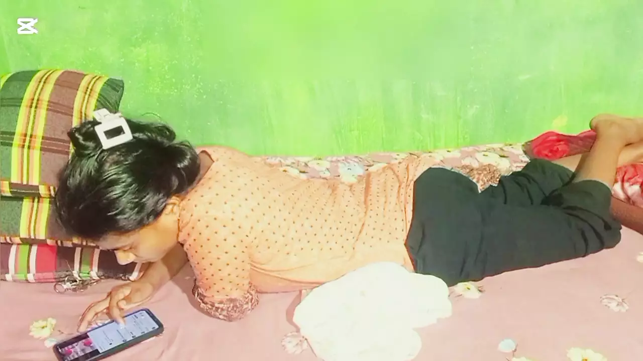 After Returning Home From Office I Made A Very Beautiful Movie Of Having Sex With My Wife To The