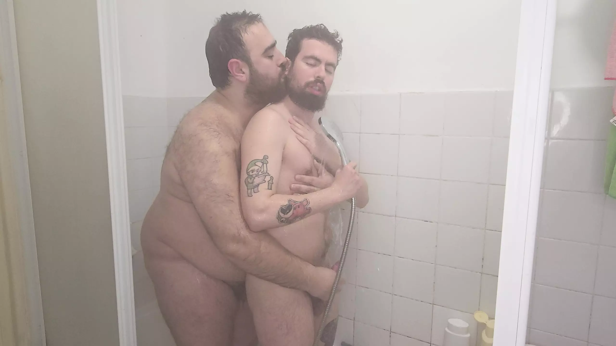 Drei bären ficken beim cruisen ohne gummi (mit Viktor Karmen) teil 2 | xHamster