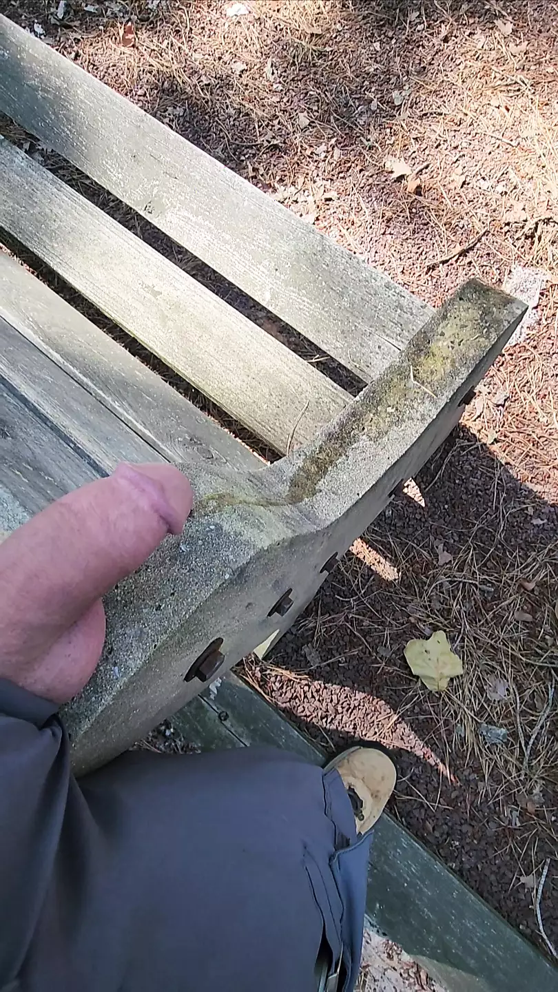 Öffentliche pisse mit riesigem pilz trinkt, dicker schwanz | xHamster