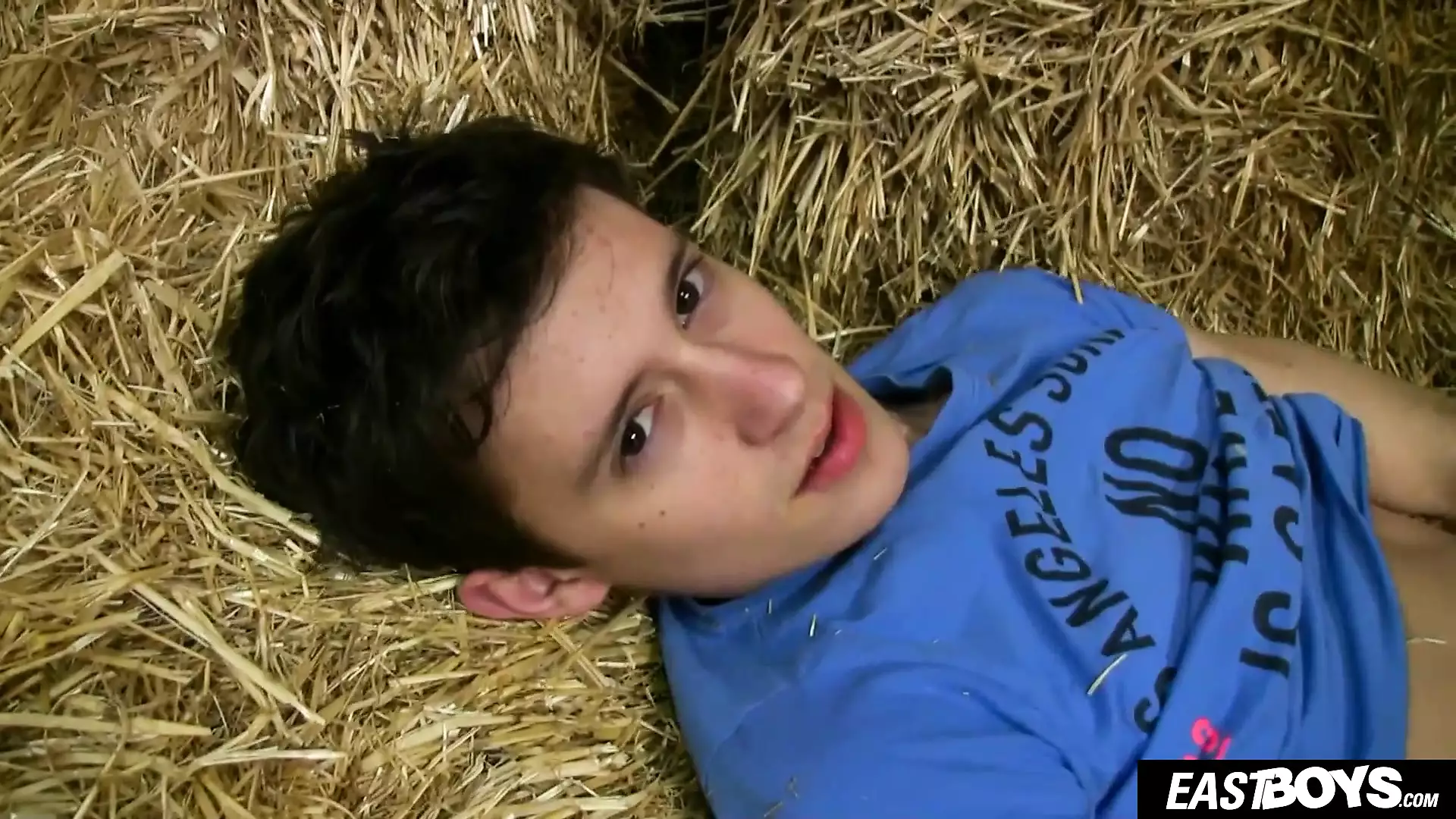 EastBoys - Antonio Palmer masturbando su gran polla | xHamster