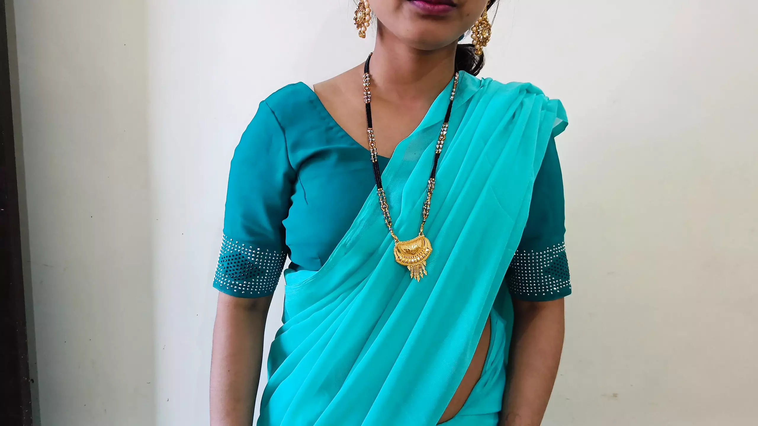 Hot Indian Desi Village Bhabhi Was After Long Time To Meet With Dever
