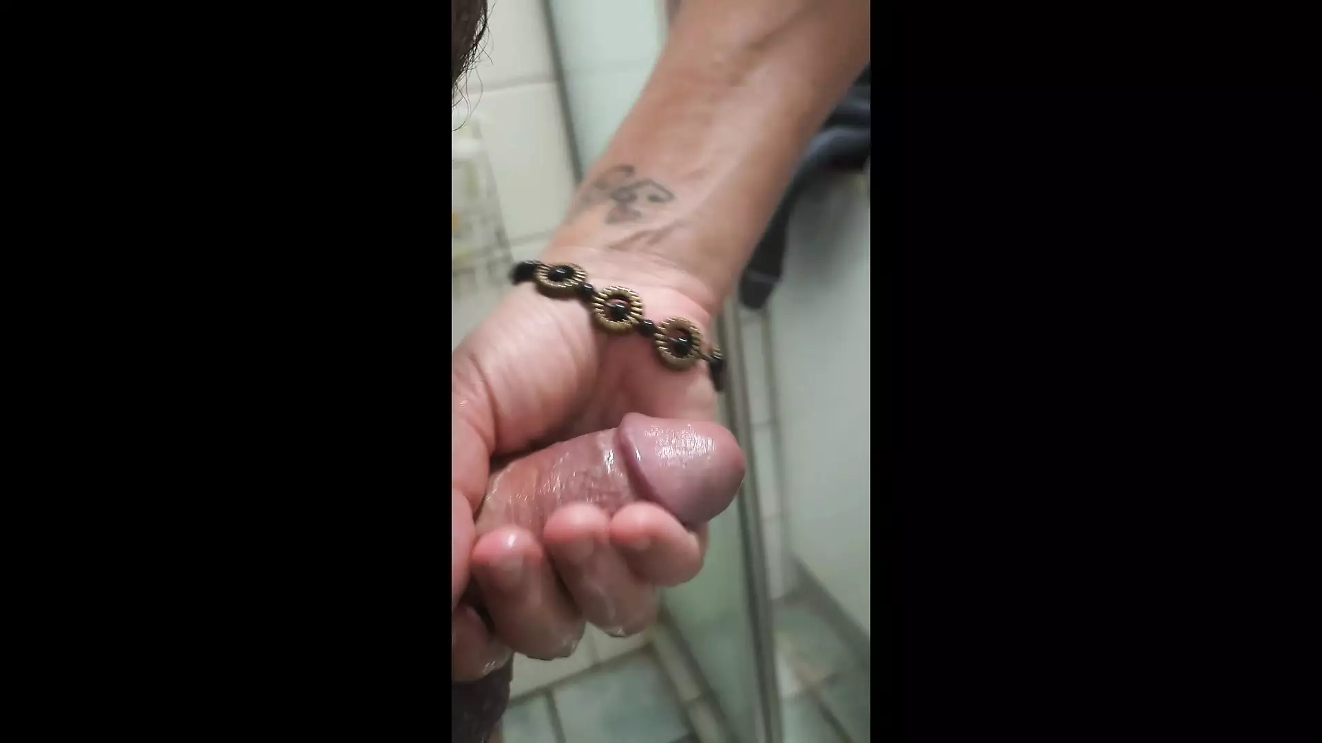 Cute BBW Wife Giving Handjob in Shower: PAWG Porn feat. Bellaboo | xHamster