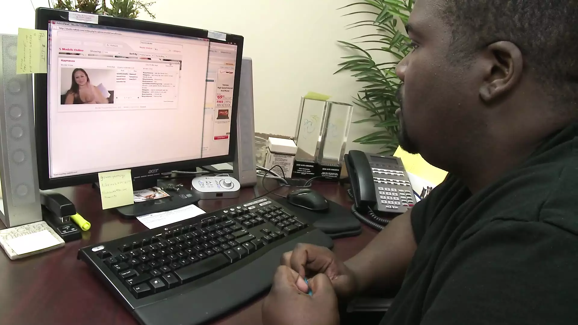 Enema de leche, chorro de garganta profunda | xHamster