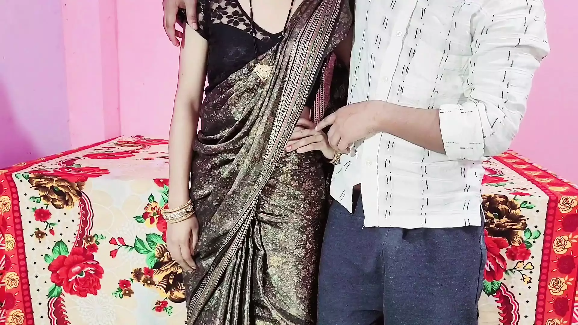 Desi Bhabhi Ne Apane Yaar Ke Sath Kiya Ganda Kam In Hindi Porn Feat Your Kavita Bhabhi Xhamster