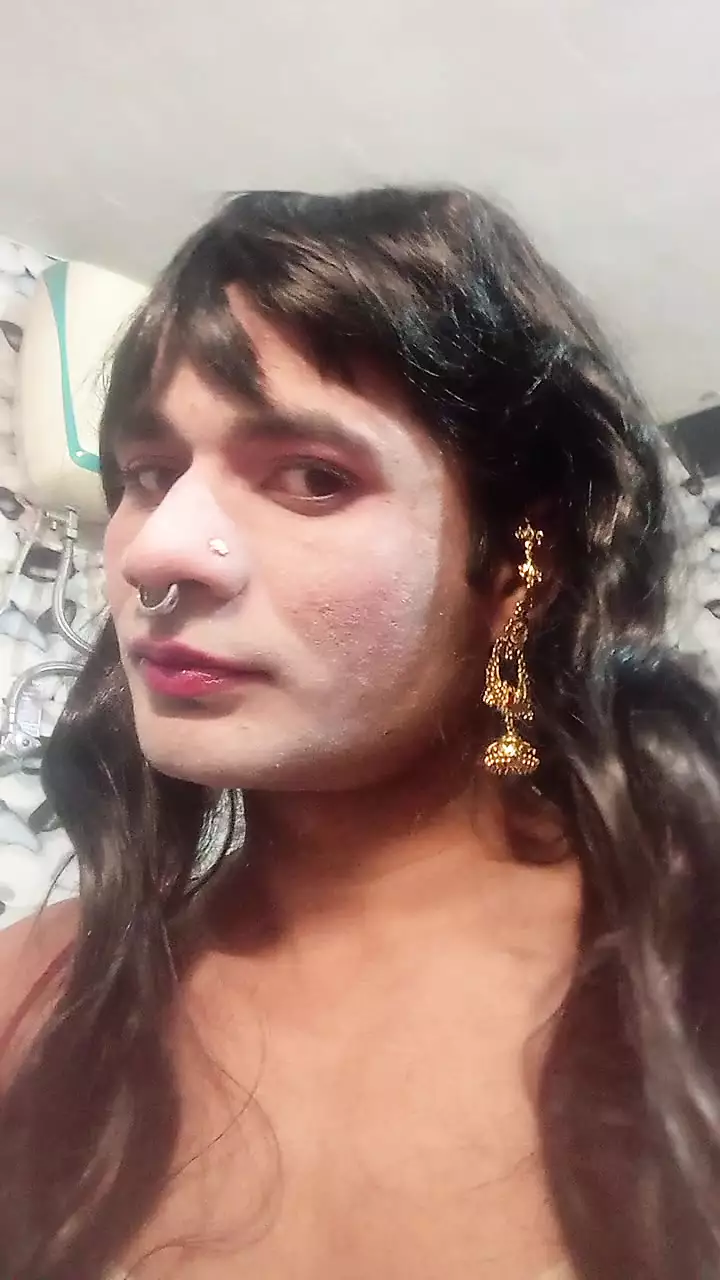 Beautiful Trans Gender Drinking 2 Glasses Urine Indian Shemale Piercing Porn Xhamster