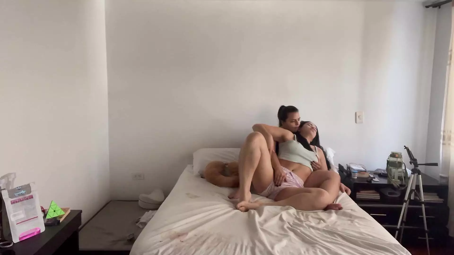 A Hot Lesbian Morning Foreplay Amateur Porn Feat Zoemelissa By 1663