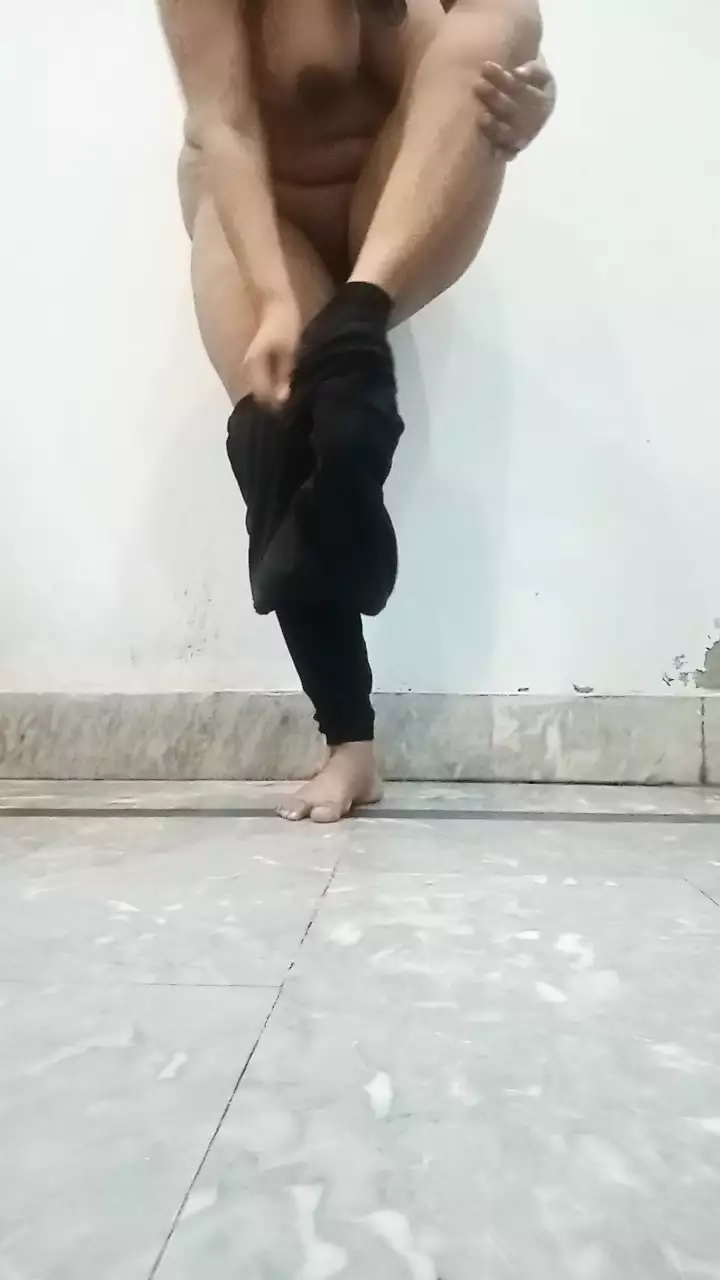 Indian Desi Girl Showing Big Boobs And Pussy Pakistani Short Hair Porn Xhamster