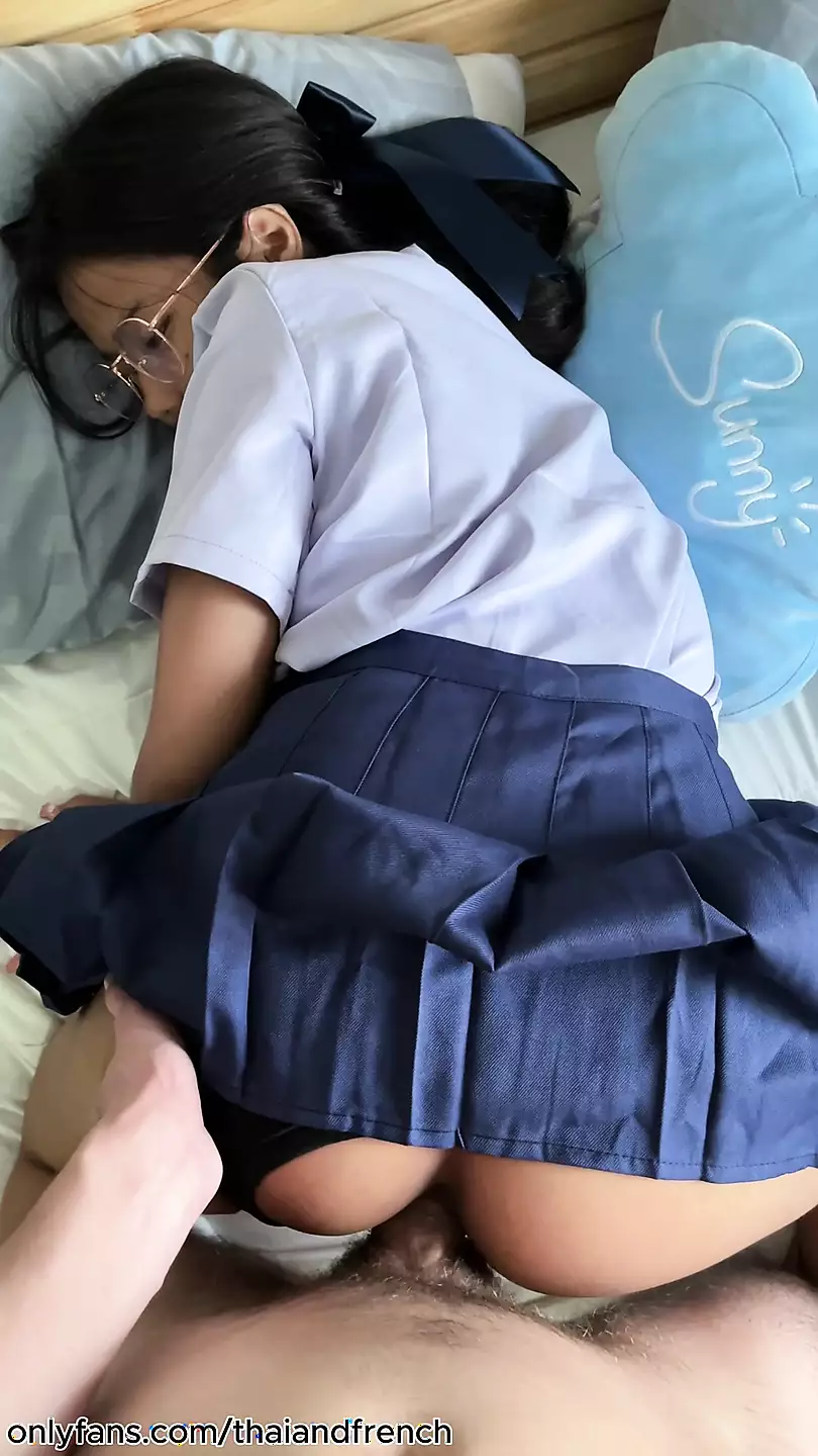 French Tourist Fuck a 18 Years Old Thai Schoolgirl in Uniform | xHamster