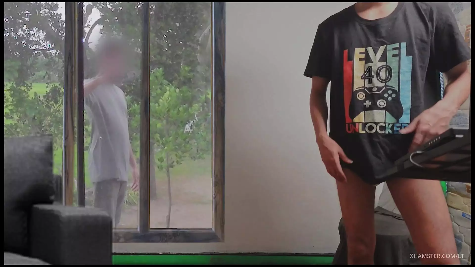 Assisti Meu Vizinho Pela Janela Quando Cheguei Em Casa Do Trabalho E Me