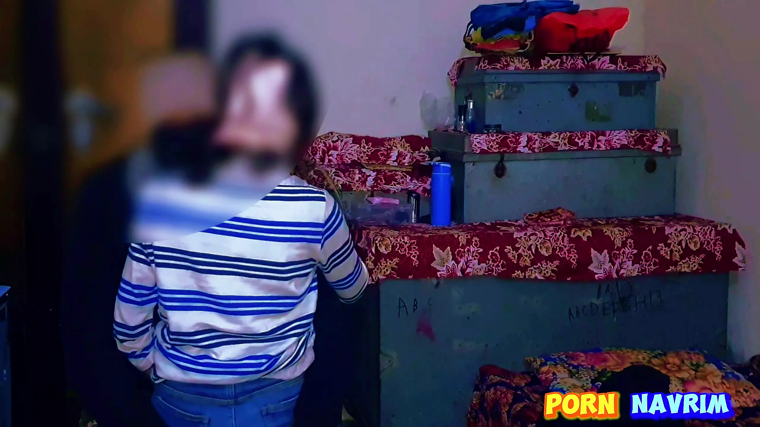 大學溫暖女孩在客房 3 中與鄰居男孩享受性愛活動 Xhamster 1211