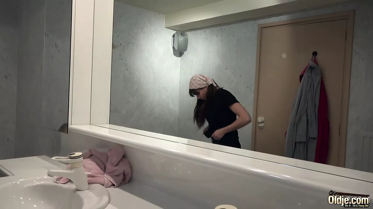 Free Mature Cleaning Lady Porn Videos Xhamster 6508
