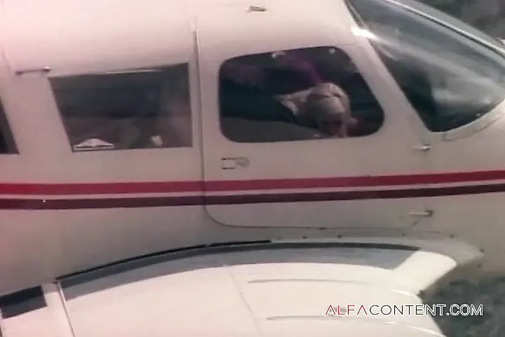 Kostenlose Plane Porno Videos Von 2 Xhamster