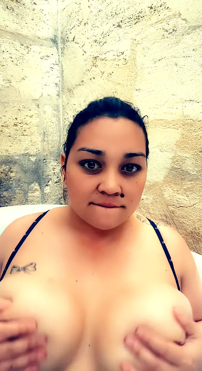 Jacuzzi Xhamster