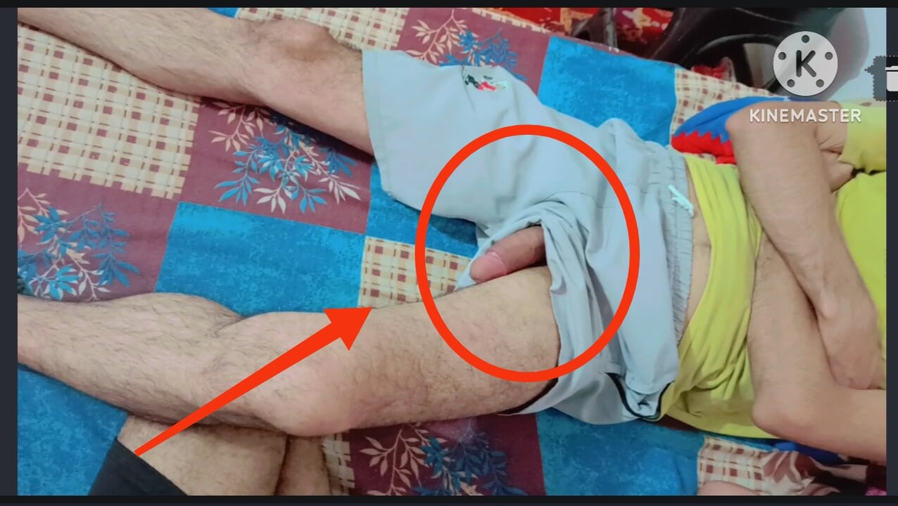 哇第一次抚摸我的继兄弟大鸡巴给手淫直到射精 Xhamster 8334