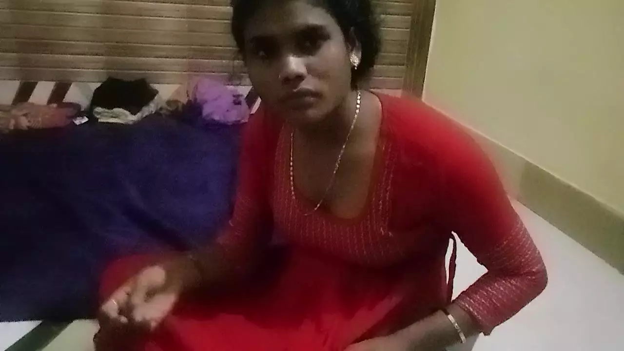 Pareja caliente india soltera follando - hindi | xHamster